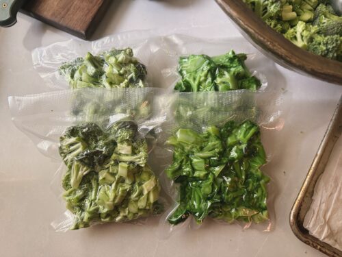 How to Freeze Fresh Broccoli (The Right Way!)